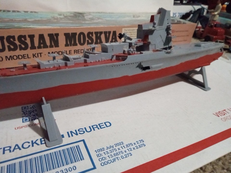 Airfix Moskva Helicopter Carrier Kit # 1:600 Built Kit | eBay