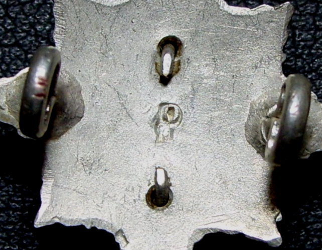 WWII OR EARLIER 4TH/7TH OFFICERS ROYAL DRAGOON GUARDS COLLAR BADGE ...