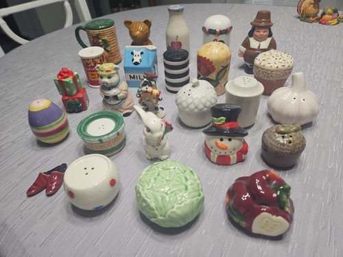 2 Salt Or Pepper Shakers Mike And Cookies | eBay