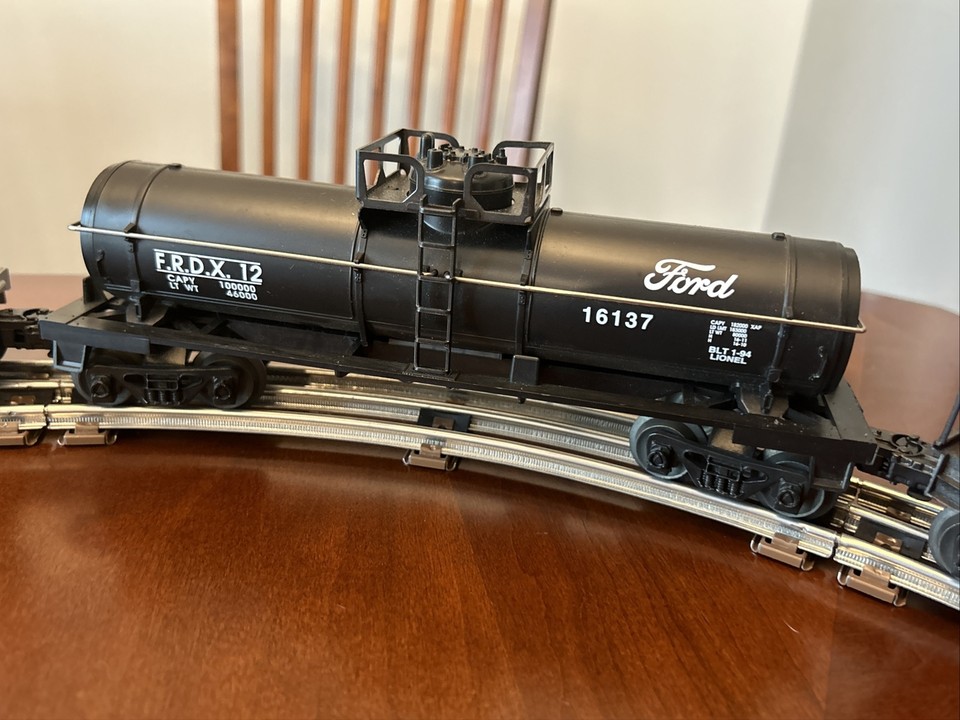 Lionel Ford Limited Edition Powered Locomotive Train Set 027 Gauge ...
