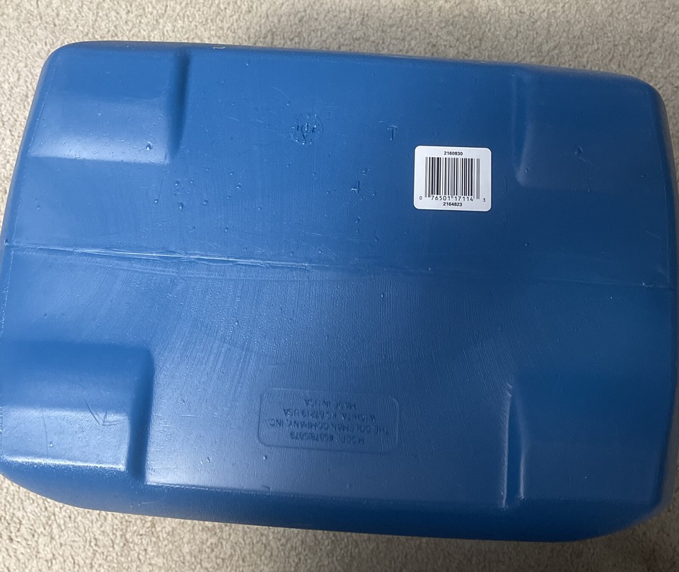 COLEMAN Chiller Personal Cooler, 30 qt, Plastic, Blue/White , 2160830 ...