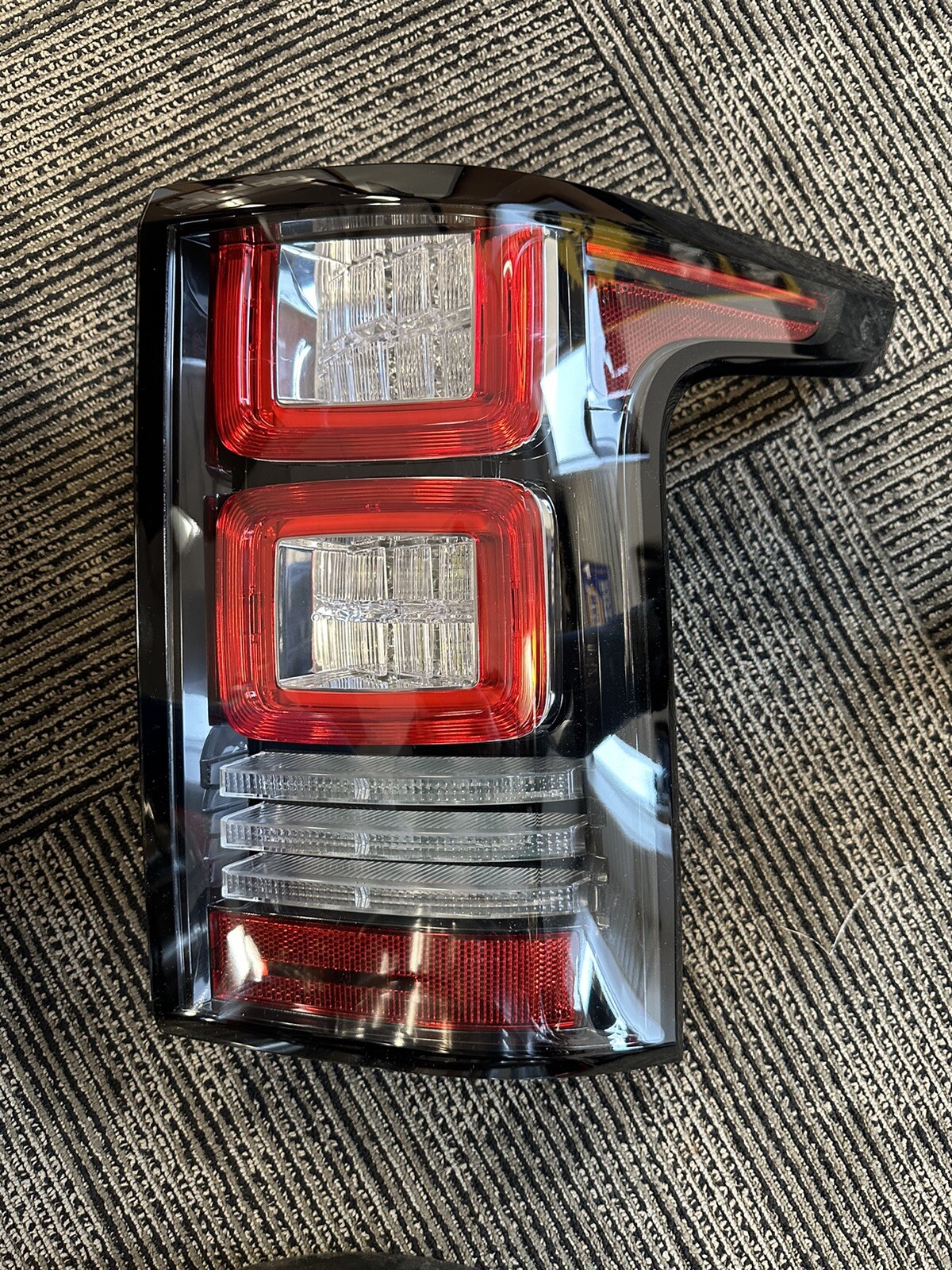 Genuine Range Rover 2013-2017 Right Tail Lamp Assembly LR061572 for ...