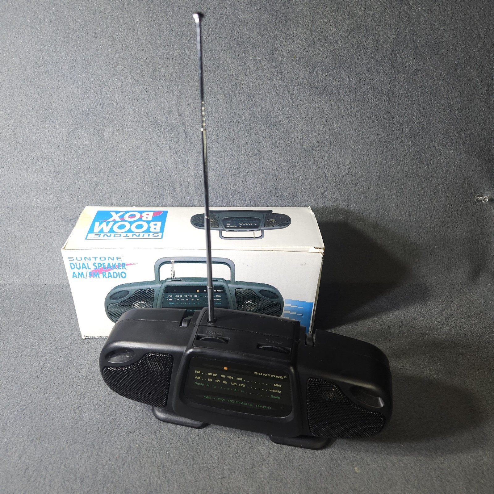 VINTAGE SUNTONE RR2000 Mini 8" Boom Box Portable AM/FM Radio IN BOX ...