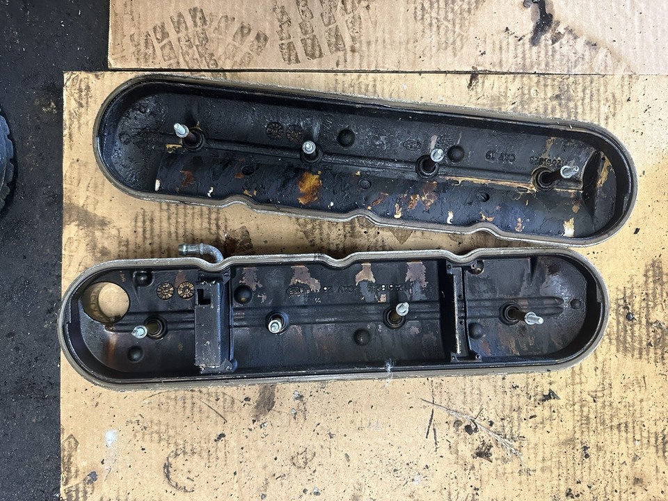 1999-2006 GM Chevy 5.3 Valve Covers ML2N16 | eBay