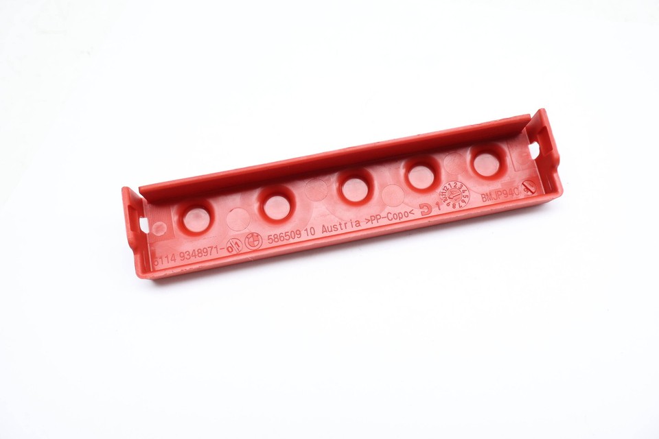 2018-2020 BMW 530E G30 - Positive Battery Terminal / Junction BOX Cover ...