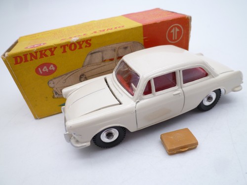 VINTAGE DINKY TOYS 144 VOLKSWAGEN TYPE 3 1500 NOTCHBACK IN ORIGINAL BOX ...