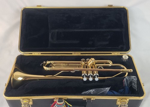 Yamaha YTR-2335 Bb Trumpet With Case & 11B4 Mouthpiece | eBay
