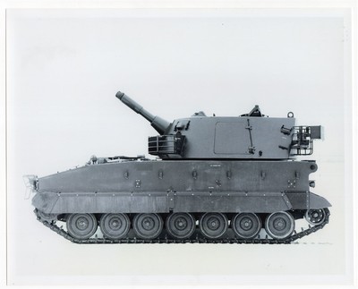 1960 US Army T195 M108 105mm Self Propelled Howitzer Side View 8x10 ...