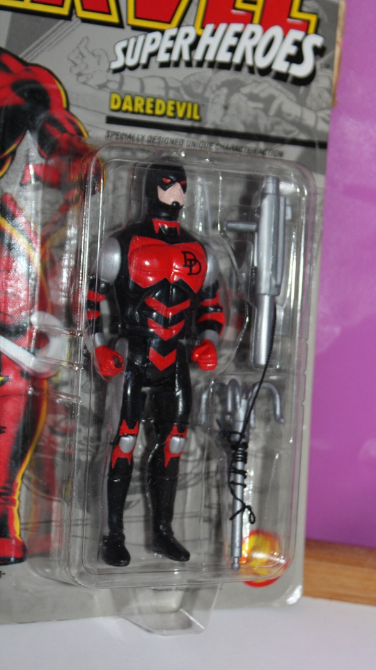 Marvel Super Heroes Daredevil With Exploding Grapple Hook Toy Biz 1994 ...