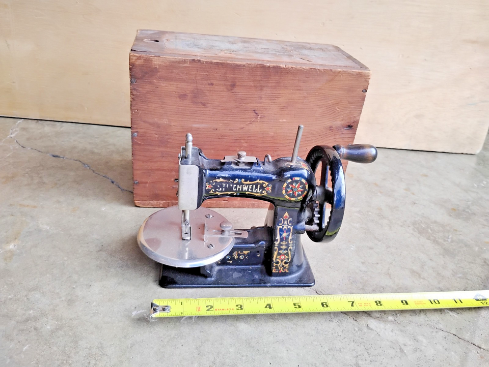 Antique Child’s Miniature Stitchwell Sewing Machine W/Box & Clamp 1920 ...