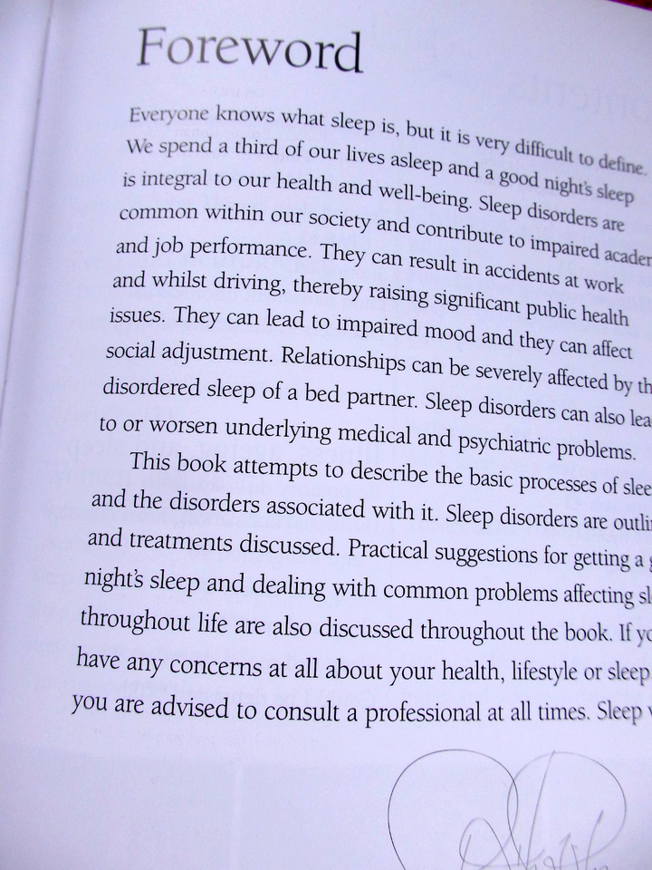 SLEEP YOUR QUESTIONS ANSWERED BY DR.RENATA L. RIHA 2007 SEMI HARD COVER ...