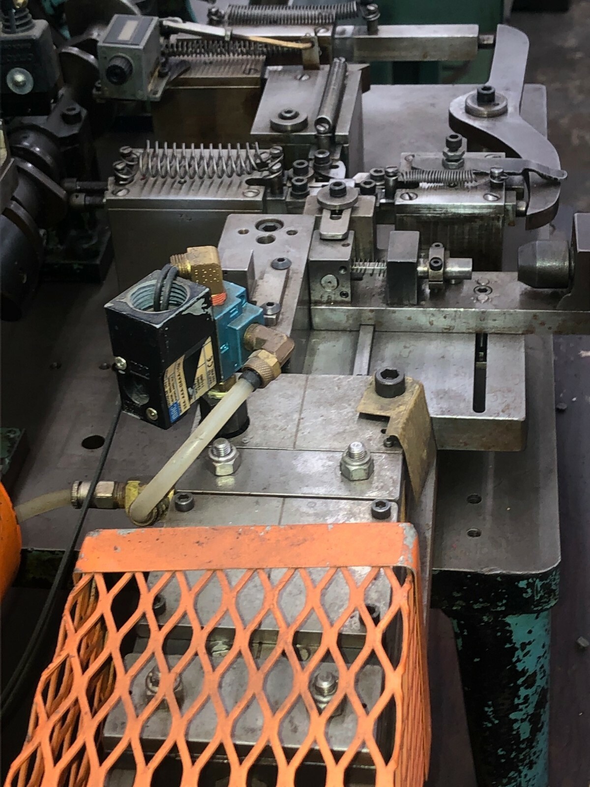 Four Slide (4-Slide) Wire Forming Machine for Jewelry Earring Loop ...