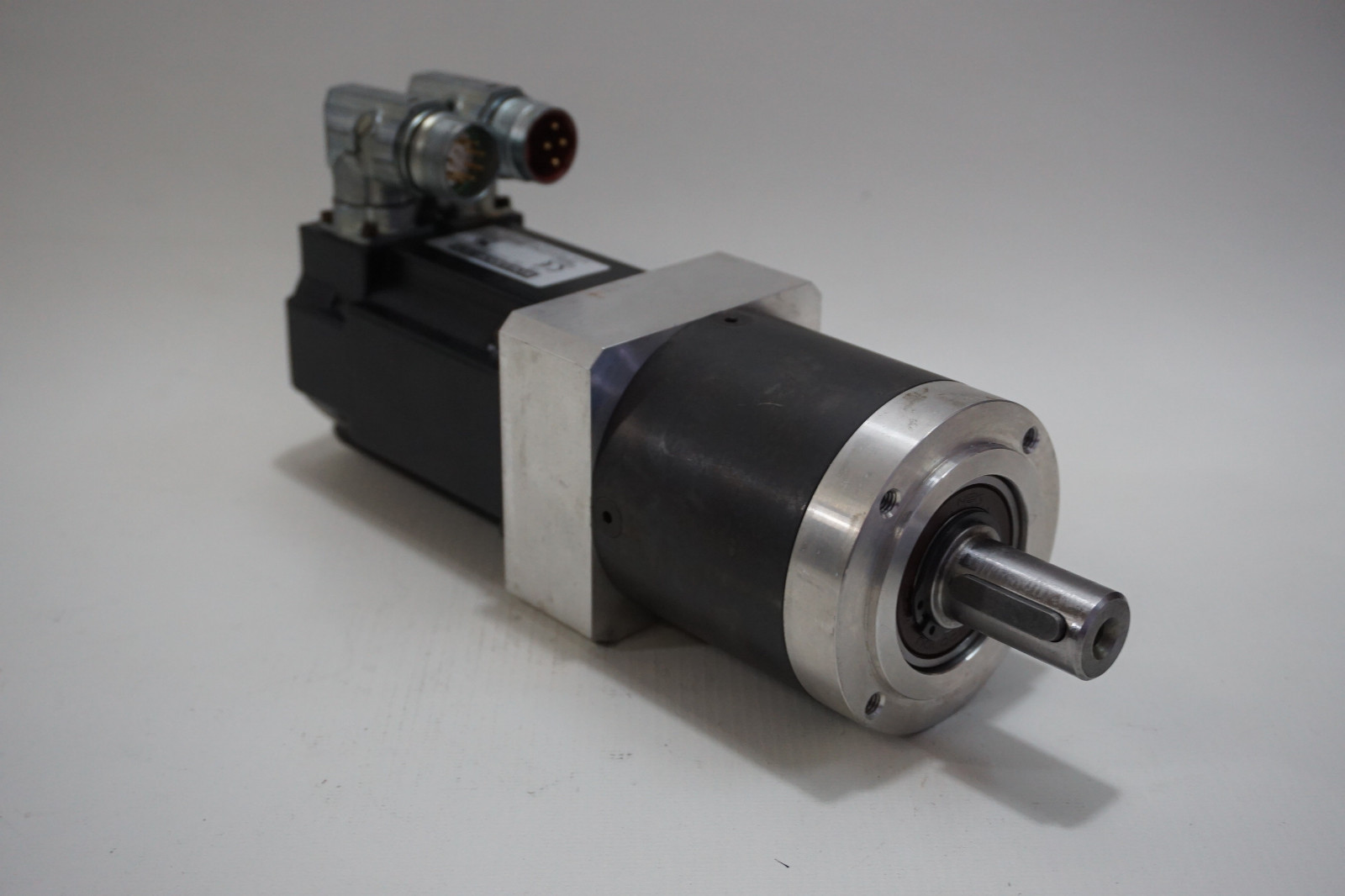 Kollmorgen AKM31E-ANCNR-00 Servomotor mit Getriebe Neugart PLE 80 | eBay