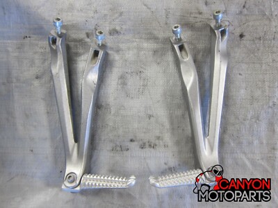 07 08 Yamaha YZF R1 Left Right Passenger Rear Foot Pegs Rearsets | eBay