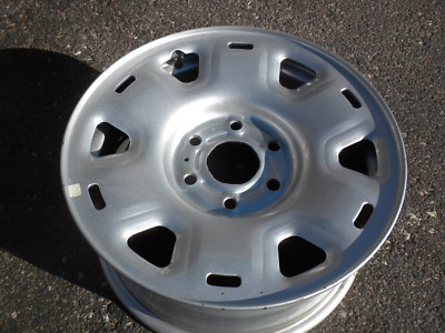 one 2016 Nissan Titan XD Wheel 17" Nissan Titan steel rim equipment OEM ...