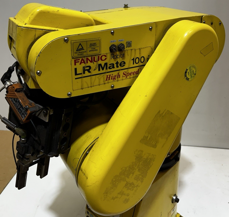 FANUC LR Mate 100i Roboter A05B-1134-B551 High Speed A06B-0113-B075 ...