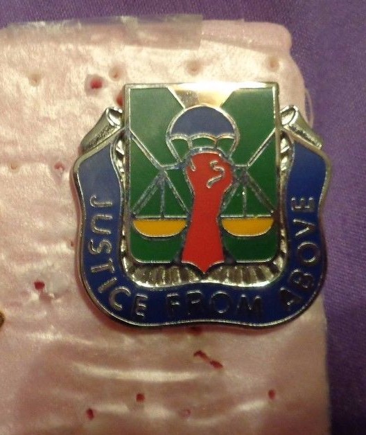CREST, DI, 10TH MILITARY POLICE BATTALION (AIRBORNE) (CID) | eBay