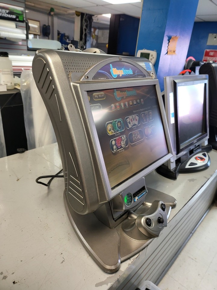 Merit Megatouch ION 20014 Multi Game Arcade Video Game Machine ...