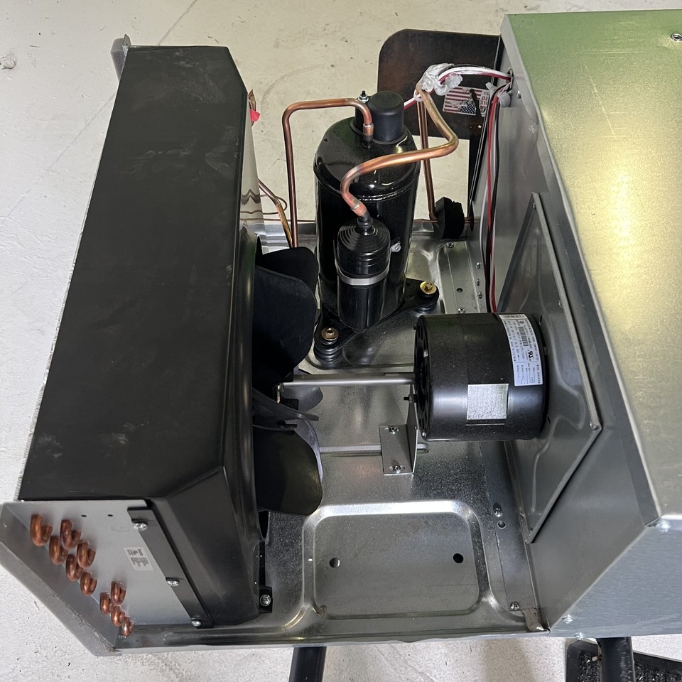 Coleman Mach 3 13500 BTU White RV Camper Air Conditioner AC 48203-066 ...