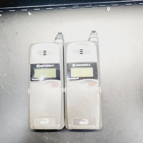 Vintage Motorola MicroTAC/650 Cell Phone. Model# 34913WNDEA Lot Of 2 ...