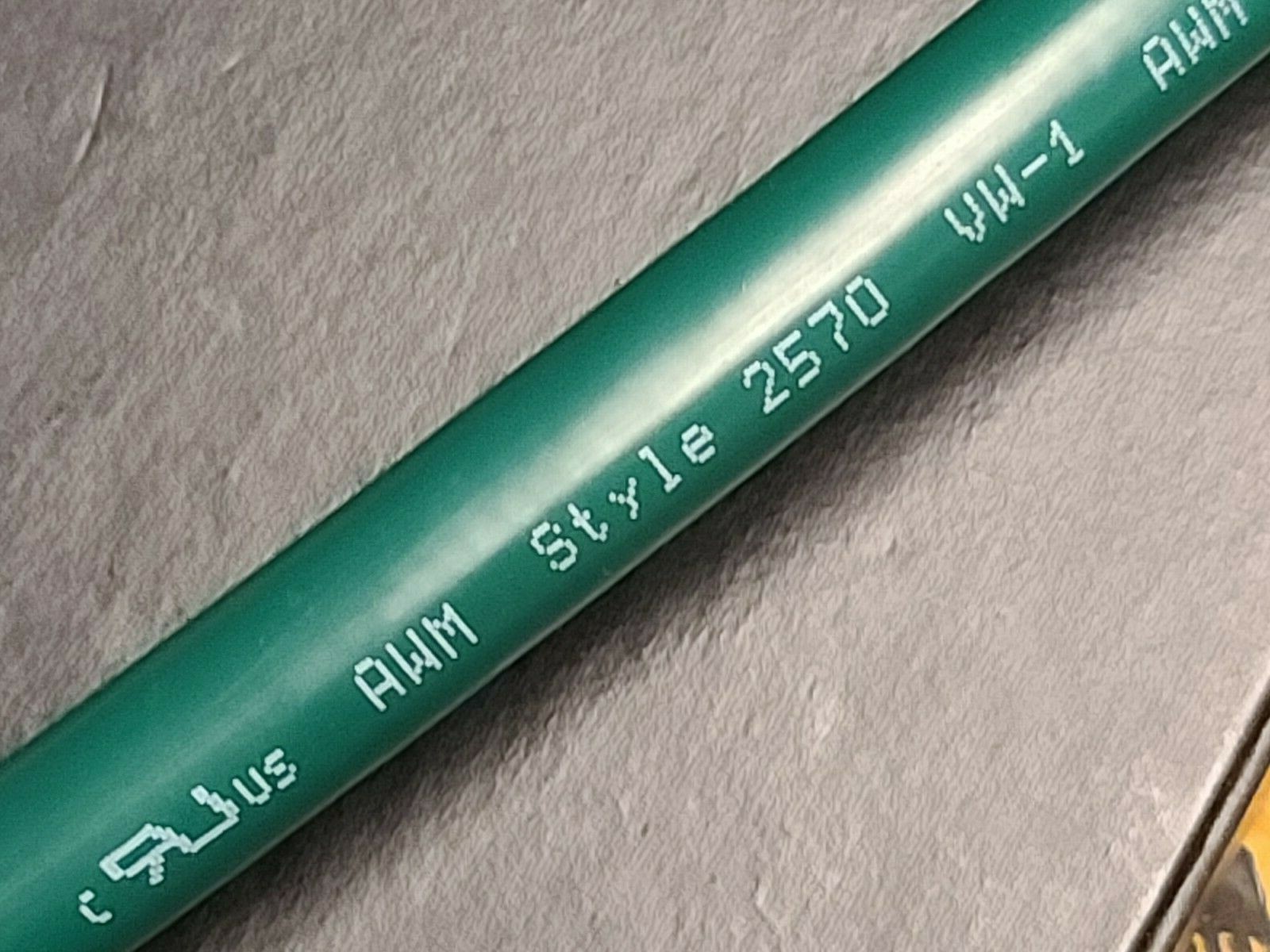 igus CF21.40.15.02.01.UL 12/4C+ 16/1P Chainflex Servo Continuous Flex ...