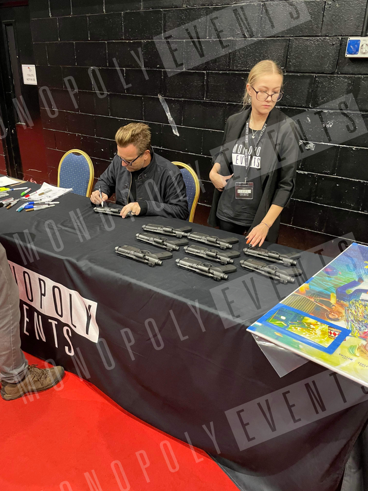 Star Wars Gun Signed by Ewan McGregor "Obi Wan" AUTHENTIC WITH COA | eBay