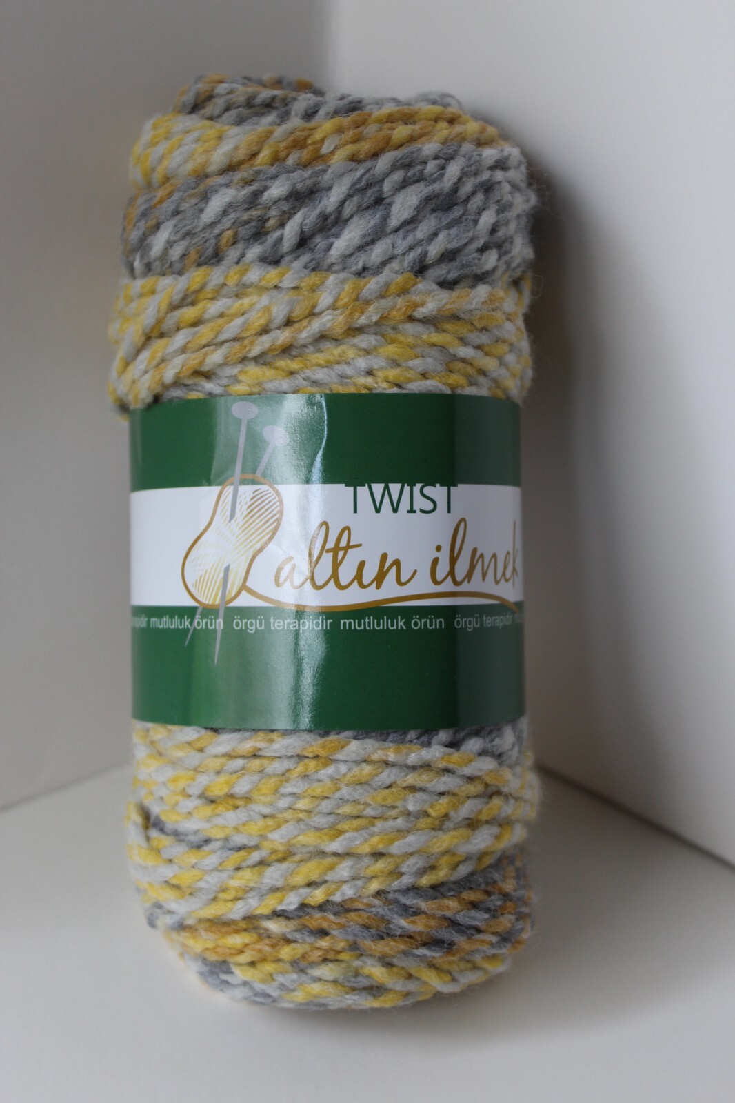 Twist Yarn - self patterning- sold per skein- 4 colors- Bulky 5 | eBay