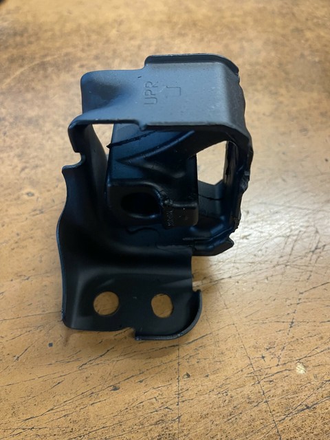 Genuine Nissan Rear Muffler Rubber Mount 20651-6ca0a for sale online | eBay