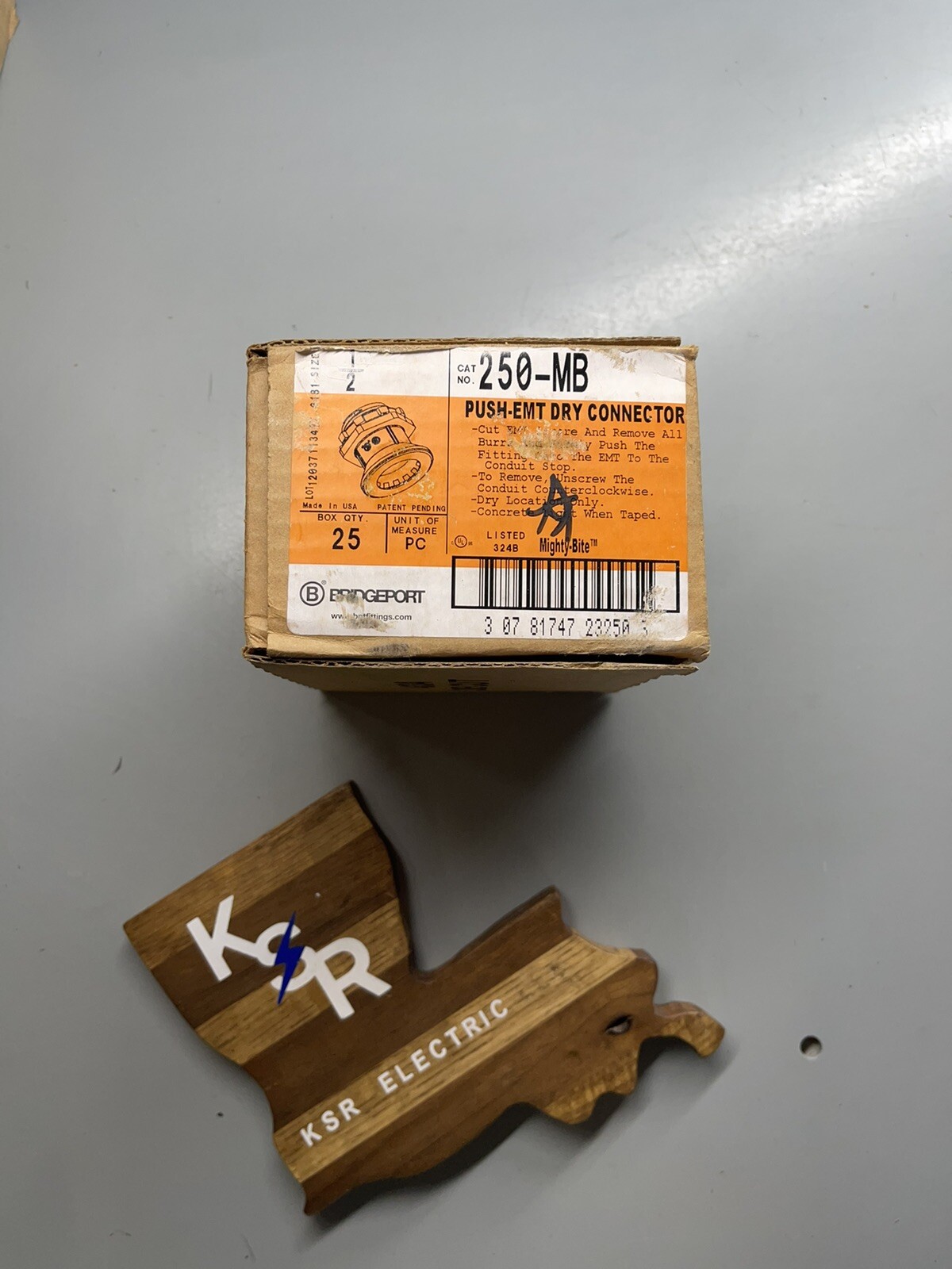 *NEW QTY 25* BRIDGEPORT 250-MB PUSH EMT DRY CONNECTOR 1/2 | eBay