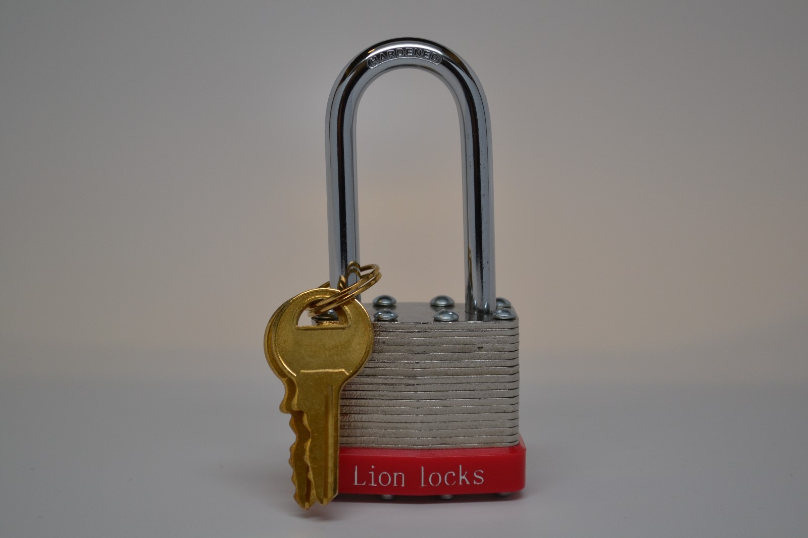 Lion Locks 5PLS Keyed-Alike Padlock, 1-9/16-inch Wide 2-inch Shackle, 4 ...