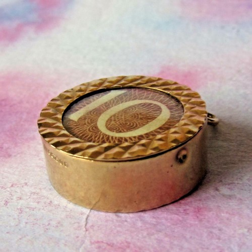 9ct GOLD HALLMARKED OLD BRITISH TEN SHILLING NOTE IN CIRCULAR BOX CHARM ...
