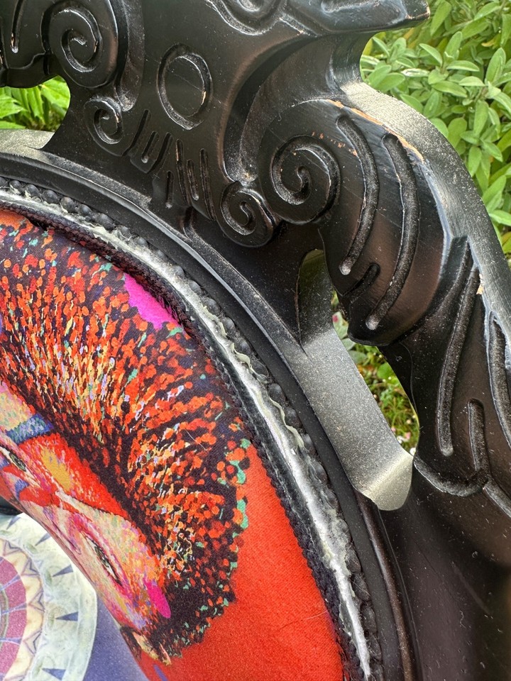 Taskmaster David Bowie Chair won by Joe Lycett from Noel Fielding in S4 ...