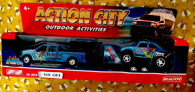 Daron 14” action city outdoor activites real toy Car metal water off ...