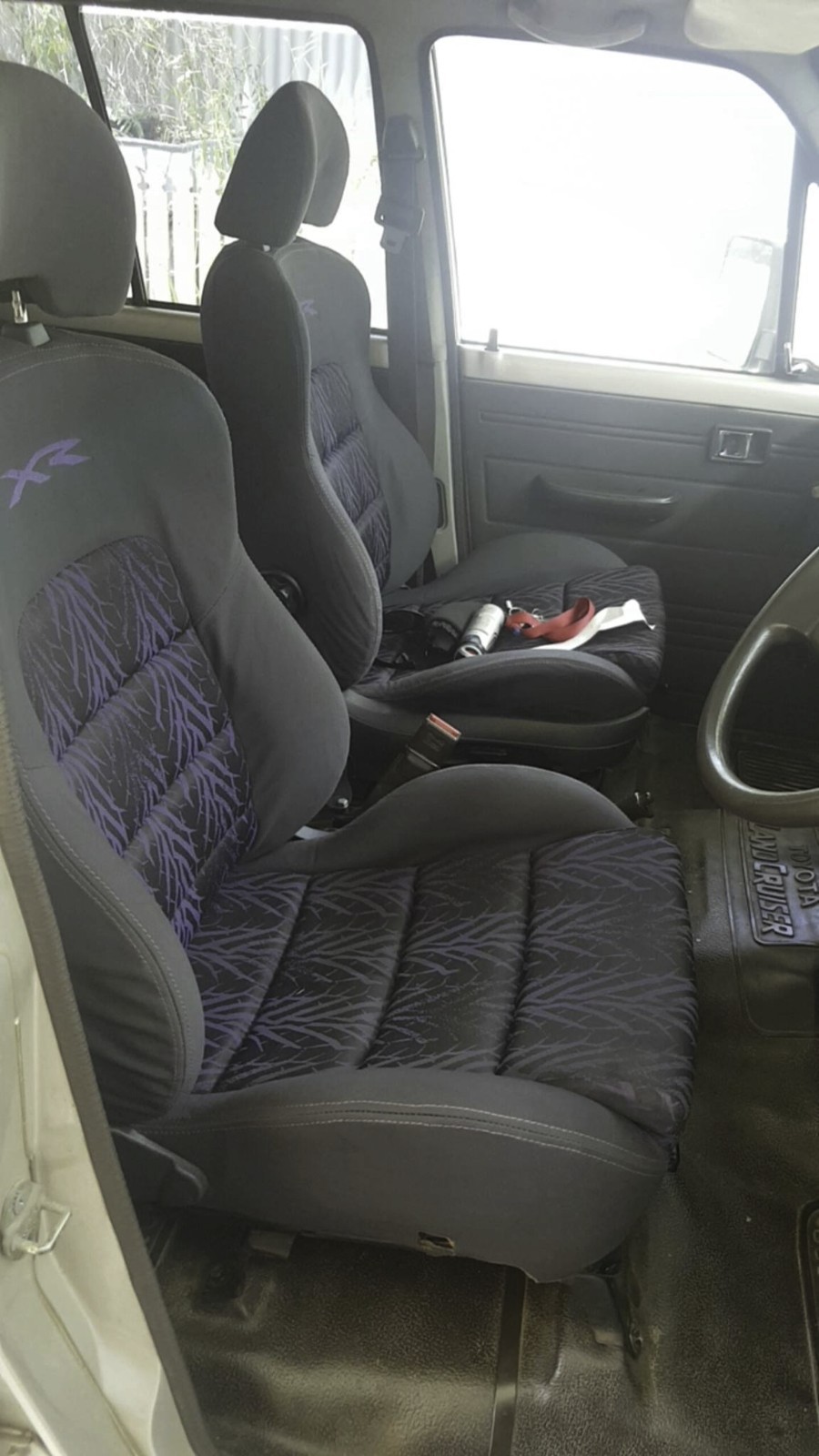 XR6 Falcon Seat Adapter Kit to suit 60 series Land Cruiser with OEM ...