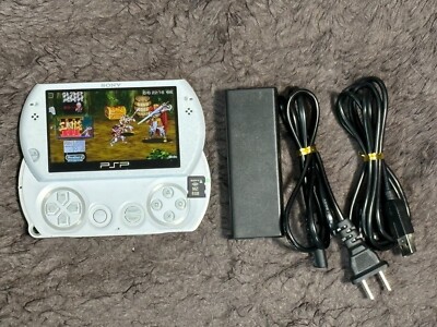 PSP Go PSP-N1001 White Console Sony W/ Charger , 8GB Memory Card ...