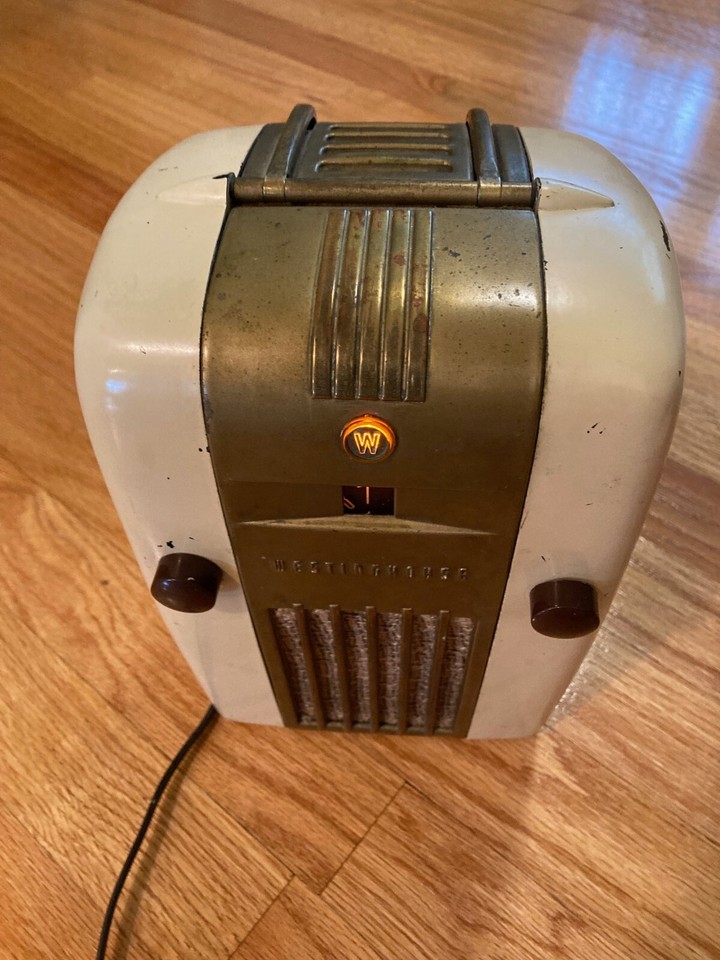 Westinghouse Portable AM Tube Refrigerator Bakelite Radio - Little ...