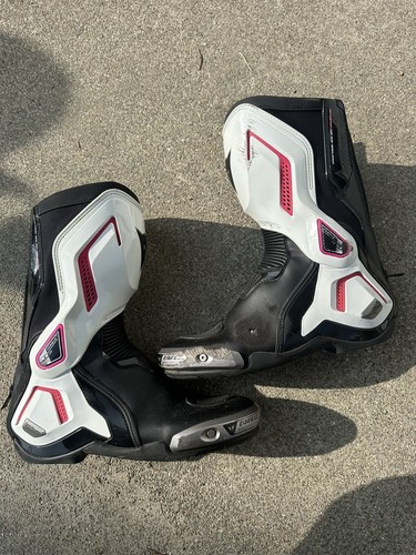 DAINESE TORQUE D1 OUT MOTORCYCLE BOOTS WHITE BLACK FUSCHIA EU 40 US 7.5 ...