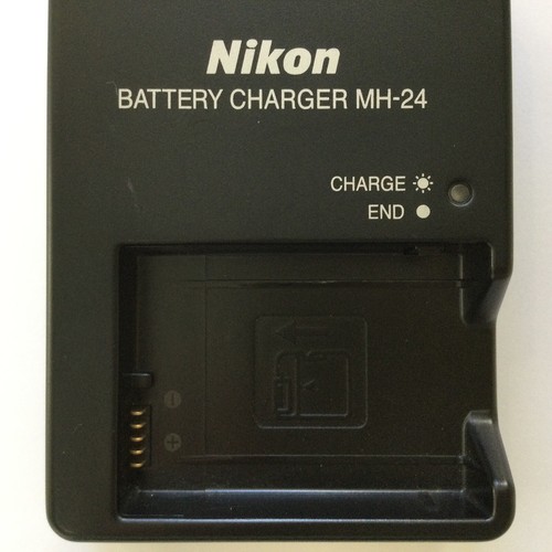 Nikon genuine battery charger MH-24 For Nikon D3200, D3300, D5600 from ...