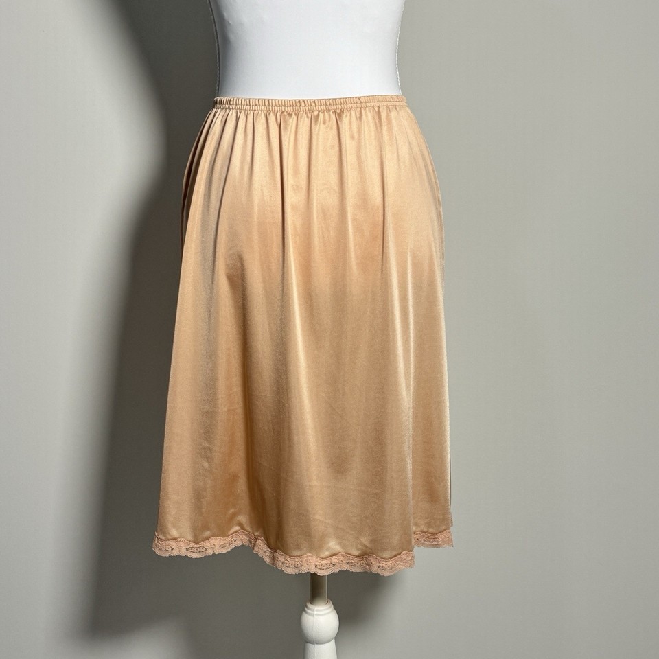 Vintage Vanity Fair Nylon Lace Trim Half Slip Peach Sz M Short 21 ...