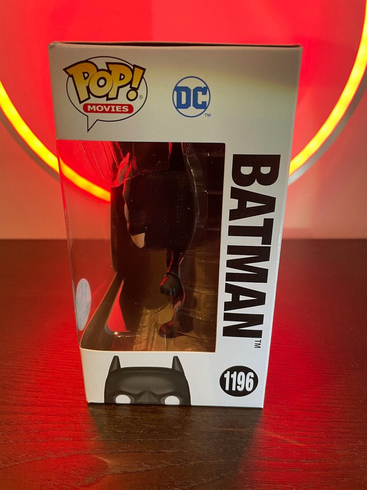 Funko Pop! Movies - The Batman - Batman #1196 Funko Shop Exclusive ...
