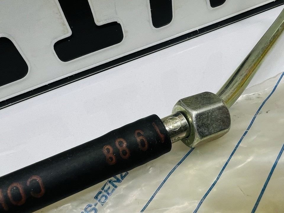 Mercedes-Benz W126 Fuel Hose From Engine To Return Line A1264703875 ...