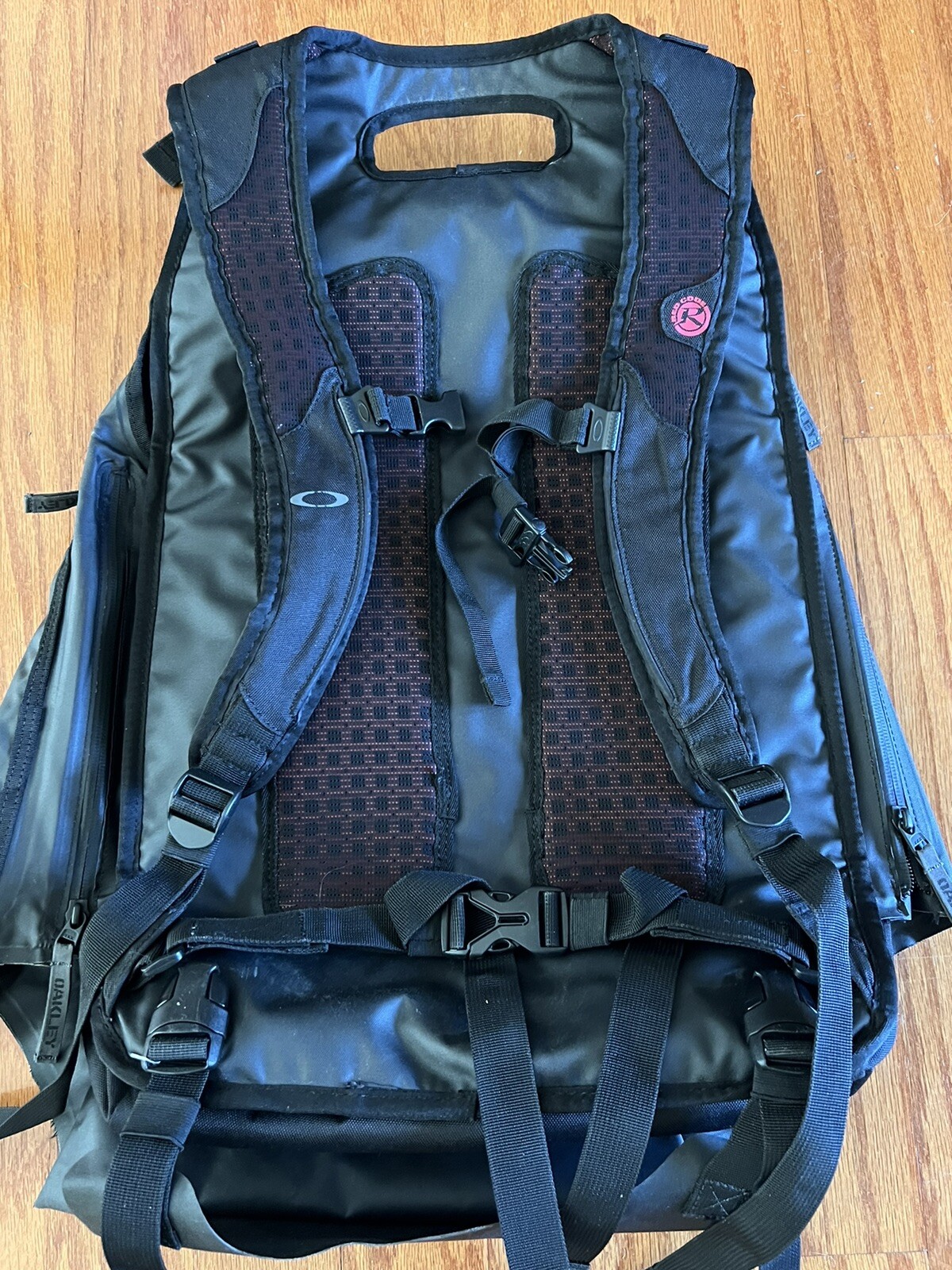 Oakley 3-1 Blade Hydrofuse Wet Dry Backpack Surf Red … - Gem