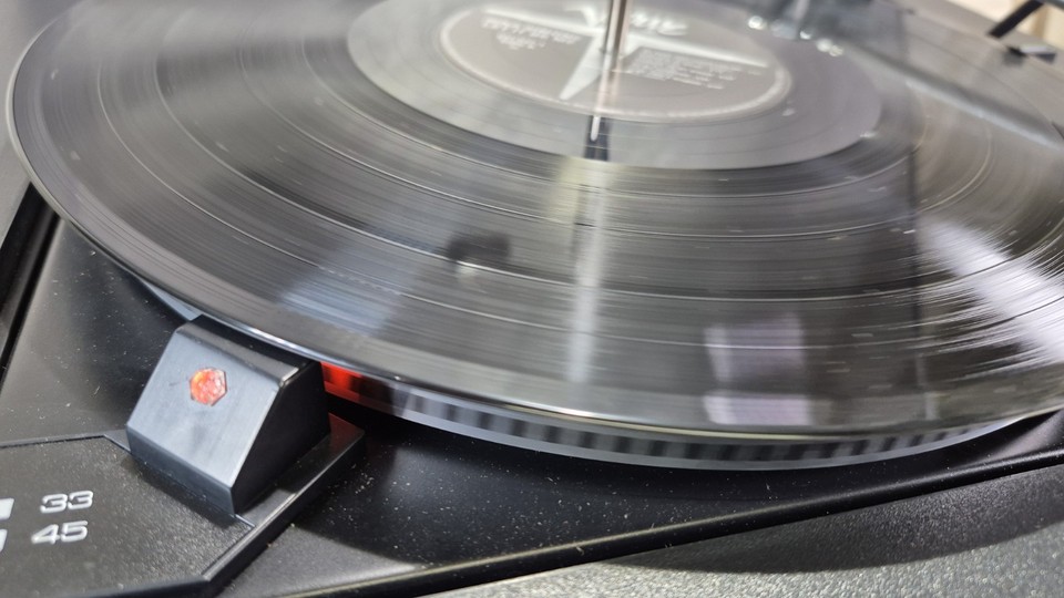 RADIO SHACK REALISTIC / BSR LAB 220 FULLY AUTOMATIC TURNTABLE, PLAYS ...