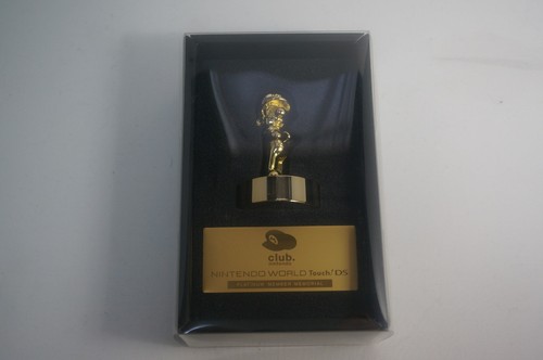 Club Nintendo Platinum Member Memorial Gold Mario Figure Statue | eBay
