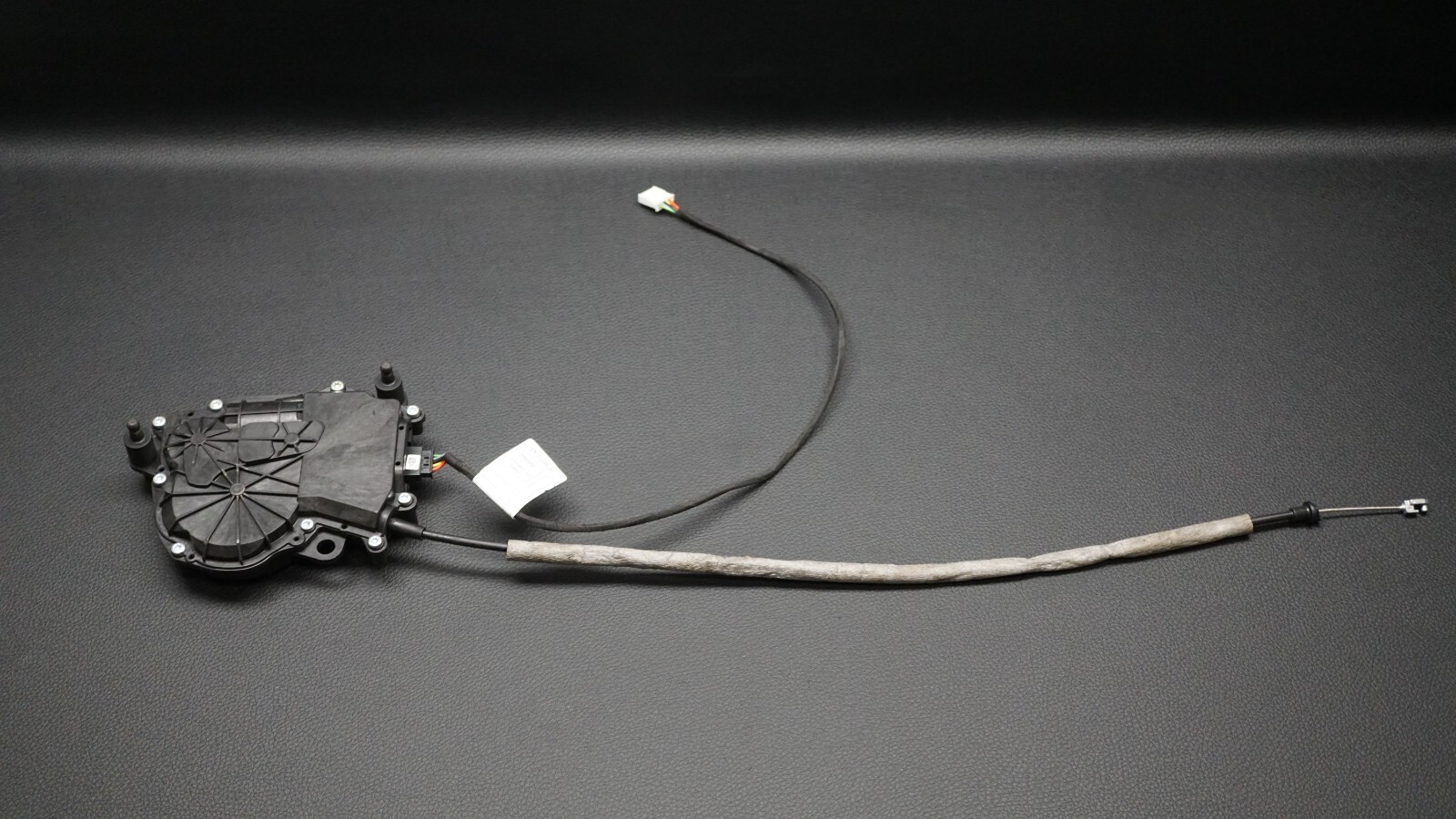 OEM BMW G30 F90 G01 F97 TRUNK LID POWER LOCK DRIVE 7383561 / ...