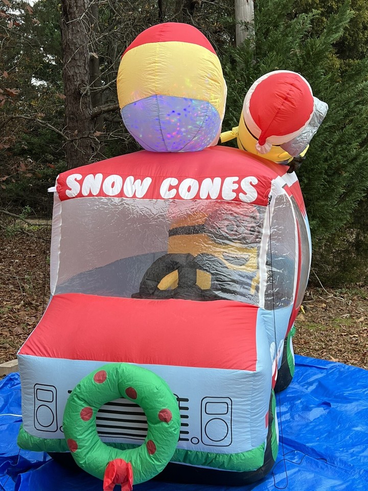 2018 Gemmy 8-1/2’ Christmas Minions Snowcone Truck Lighted Airblown ...