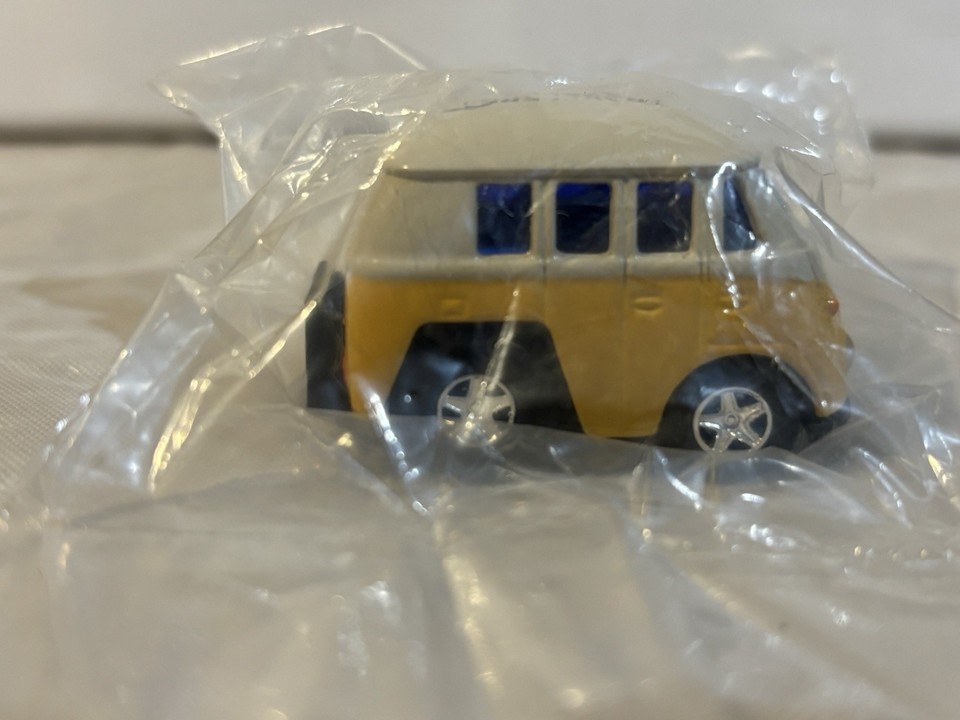 Welly 1963 Volkswagen T1 Bus 92715 Yellow Diecast Pull Back Mini Rush ...