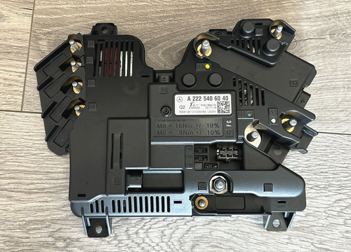 GENUINE OEM | 2018 2019 MERCEDES S560 TRUNK FUSE RELAY BOX, PART ...