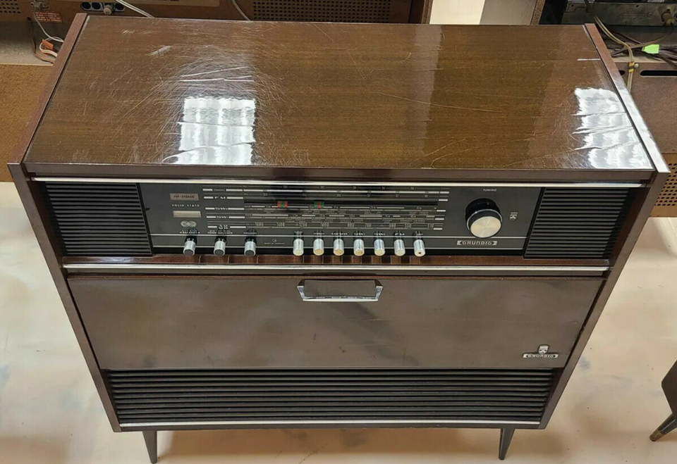 Grundig Model Locarno 3/U Solid State Floor Radio Console FM/SW ...