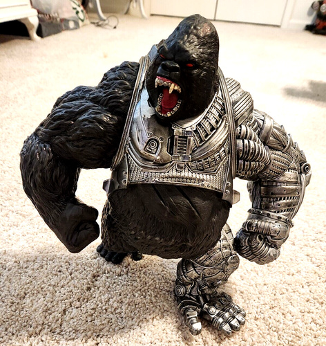 2020 MCFARLANE TOYS RAW10 11" CYGOR SILVERBACK CYBER GORILLA Large ...